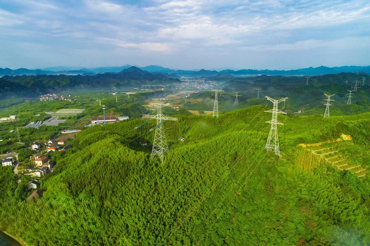 Boost Farm Efficiency with Hybrid Power and Energy Storage